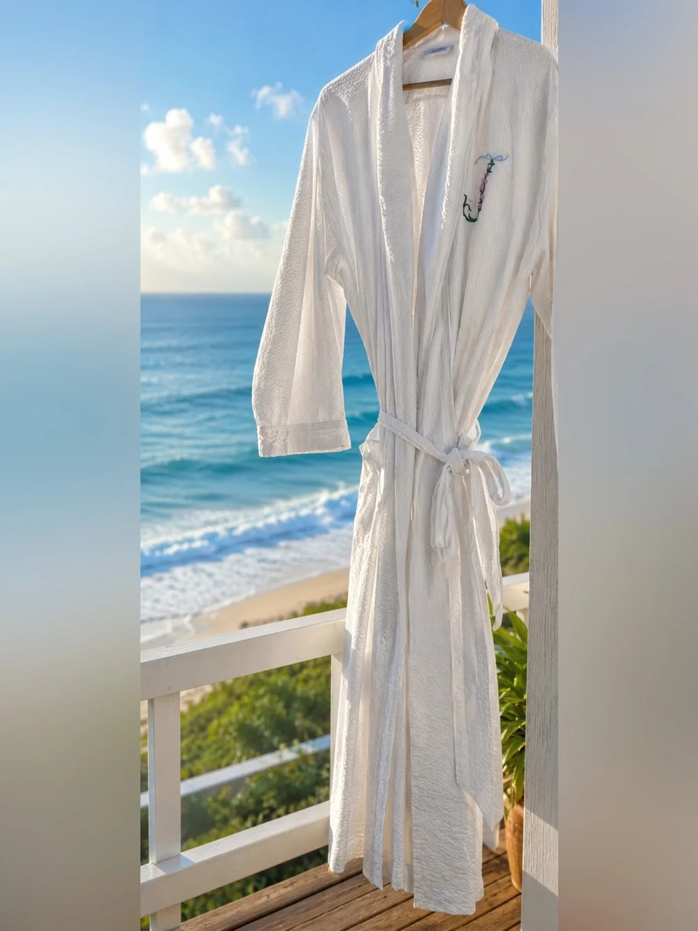 Matouk | Intimates & Sleepwear | Matouk White Seersucker Robe Ml 0 ...